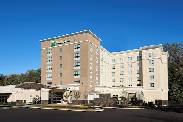 Holiday Inn & Suites Philadelphia W - Drexel Hill By Ihg - Chester, PA