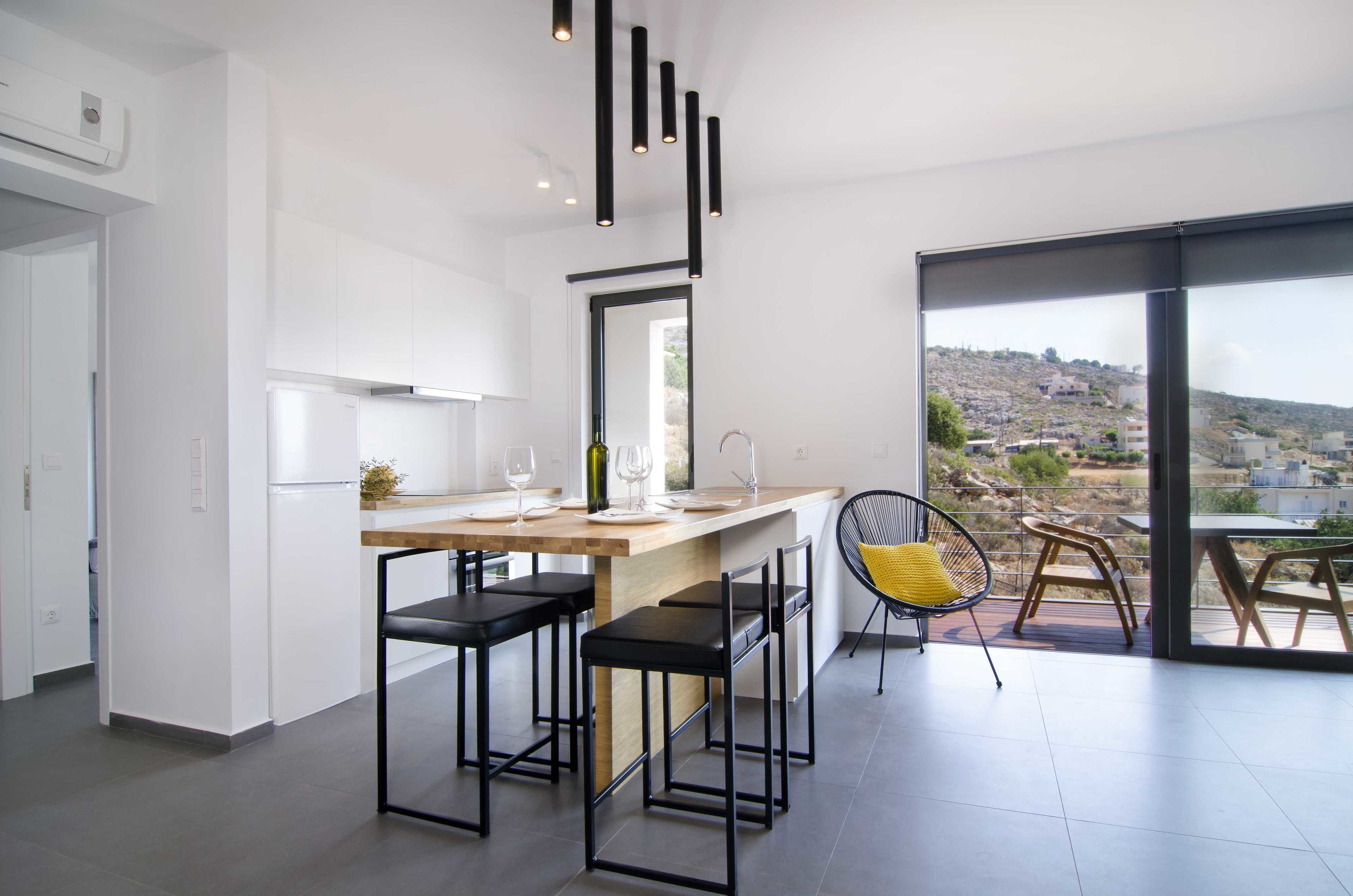 Villa Signature, piscina privativa | Cozinha privada | Um frigorífico, um micro-ondas, um forno, uma placa de cozinha 