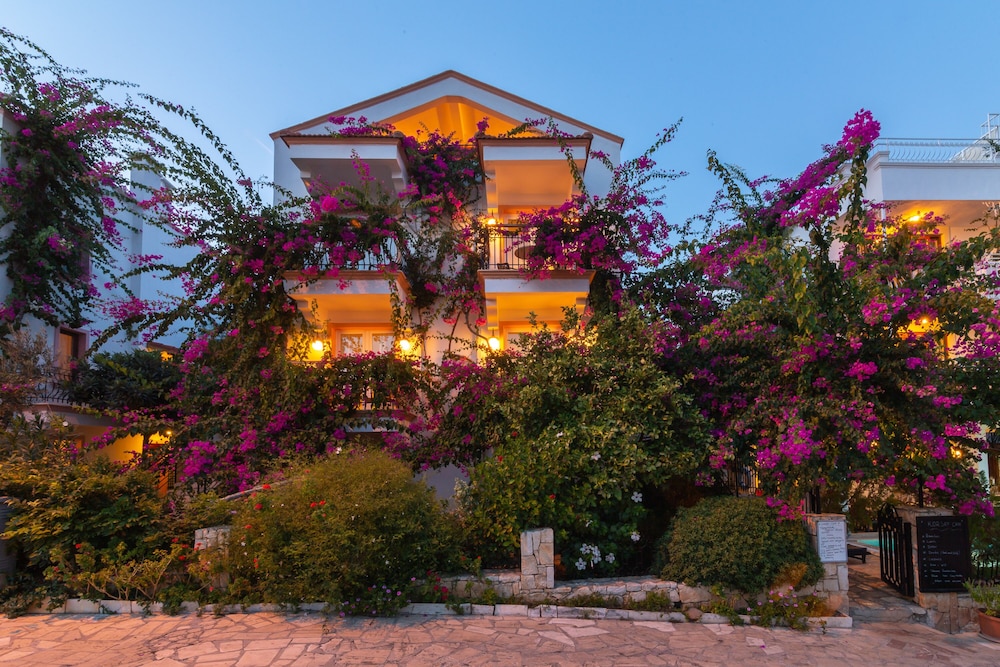 Korsan Apartments - Kalkan
