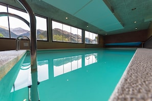 Piscina interior 
