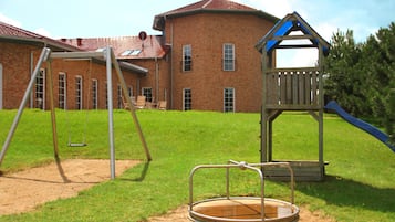 Área de recreio para crianças (ao ar livre)