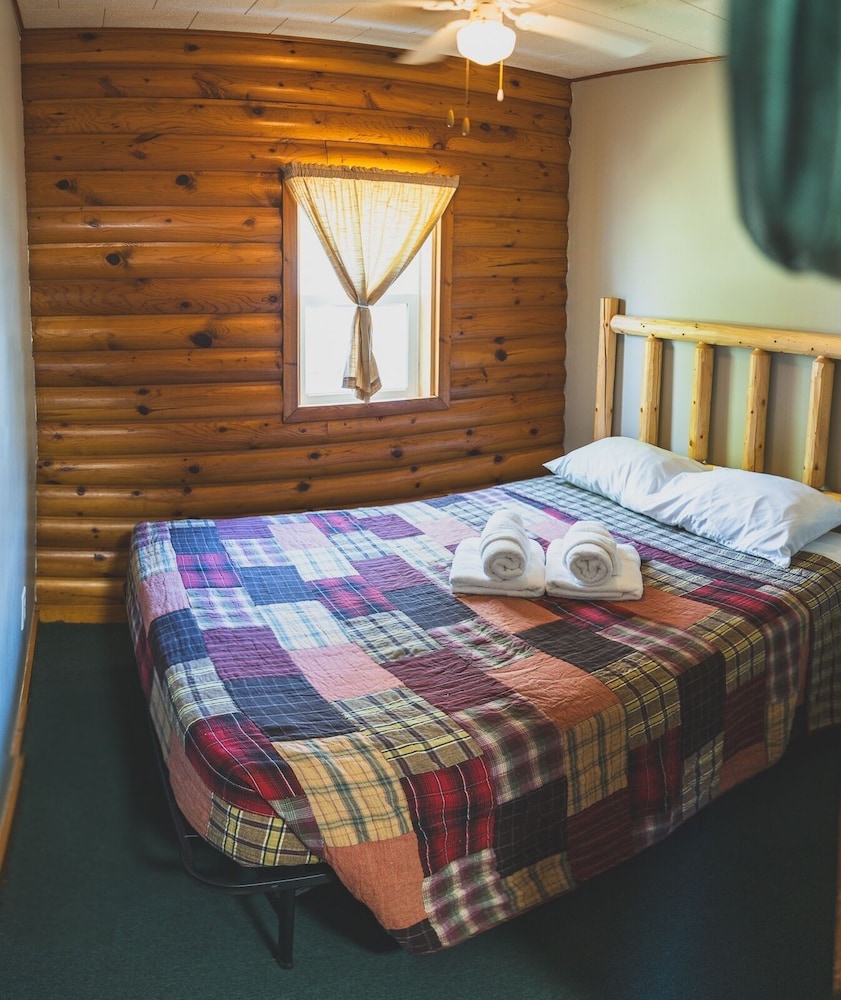 3br Lakefront Cabin W/ Private Launch & Dock - Minnesota