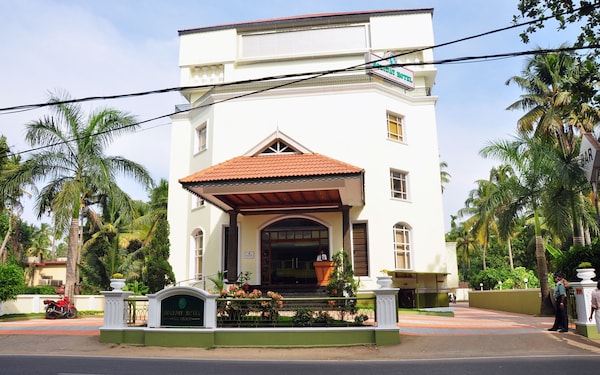 V K G Group Holiday Hotel - Kochi