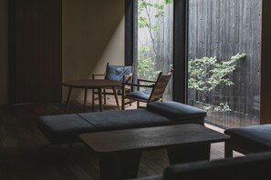 Suite-Estúdio Júnior | Roupa de alta qualidade, edredões de penas, minibar, cofre no quarto 