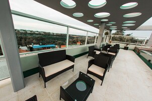 Bar junto à piscina