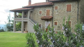 Fachada da propriedade