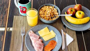 Pequeno-almoço continental diário incluído