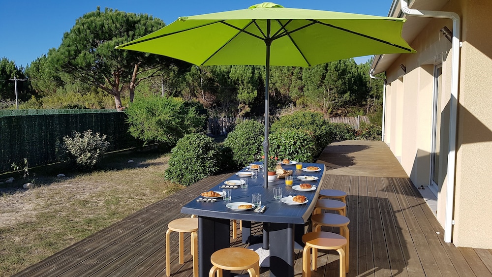 Großes Haus In Strandnähe. 10 Bett, 3 Badezimmer. Schöner Garten - Montalivet-les-Bains