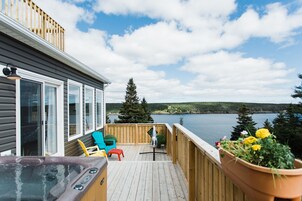 Estúdio Deluxe, 1 cama king-size, banheira de hidromassagem grande, vista para o oceano | Vista para a praia ou o mar