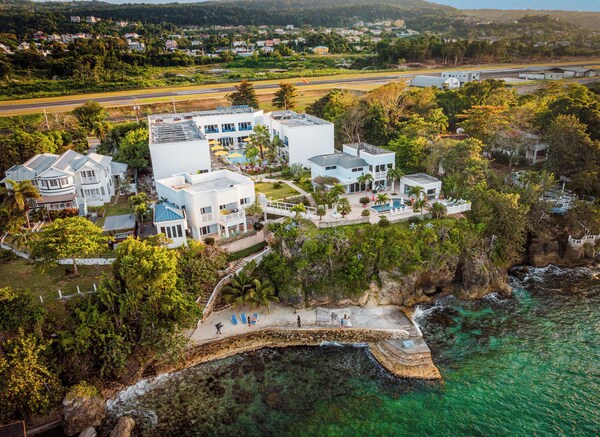 Morgans Cliff - Caribbean