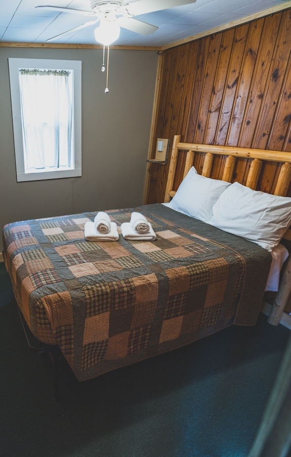 2br Lakefront Cabin W/ Private Launch & Dock - Minnesota