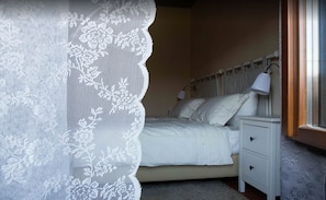 Quarto Duplo ou Twin | Cofre no quarto, secretária, cortinas/cortinados opacos 