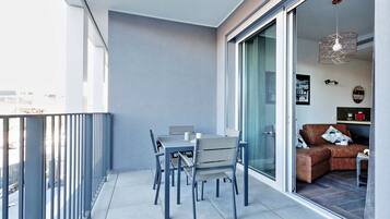 Estúdio, 1 quarto, terraço, Vista para a cidade | Terraço/pátio interior