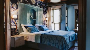 Suite Familiar, 1 quarto | Wi-fi grátis, roupa de cama fornecida