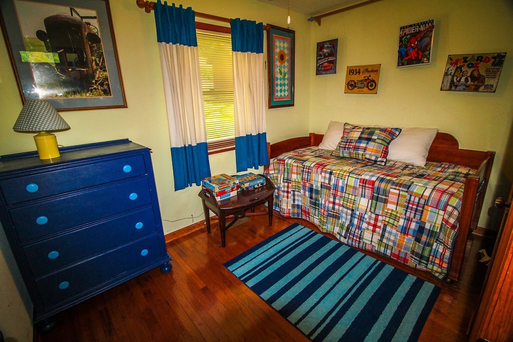 Cool Breezes & Starry Nights–reserve A June Mtn Retreat At Riverside Escape - North Carolina
