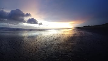 Na praia