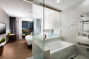 Quarto Duplo Deluxe, terraço | Banheira de imersão total