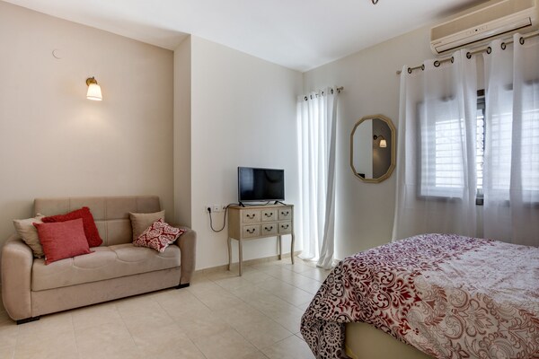 V & V Studio Appartement à 170 Mètres De La Mer - Tel-Aviv