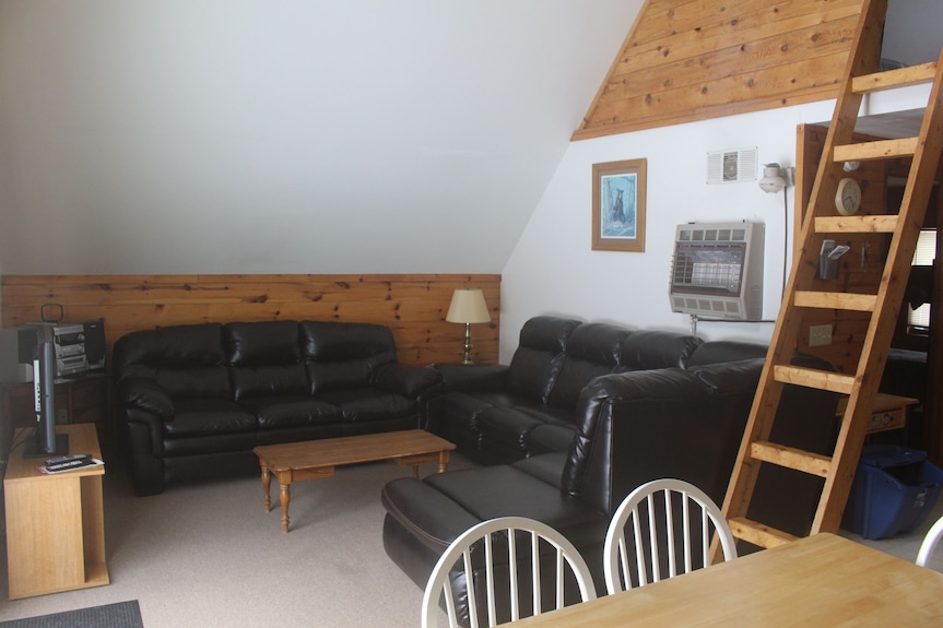 Adorable A Frame Cabin # 2 - Míchigan