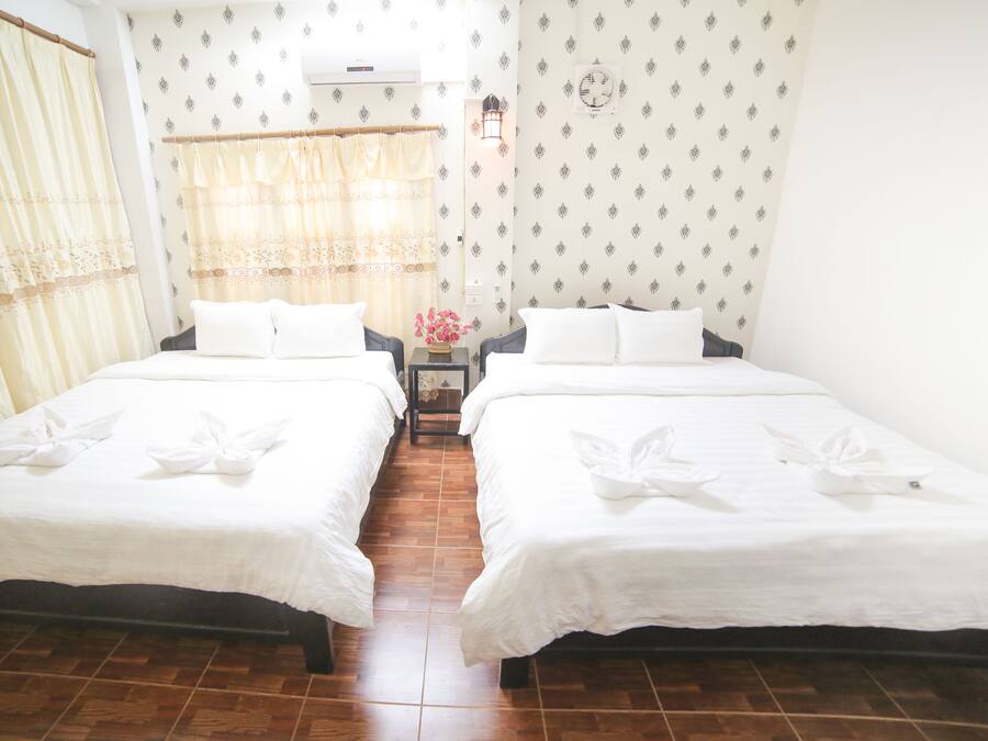 Quarto quádruplo | Cofres nos quartos, escrivaninha, Wi-Fi de cortesia