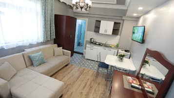 Quarto Superior (Superior) | Lençóis de algodão egípcio, roupa de alta qualidade, secretária