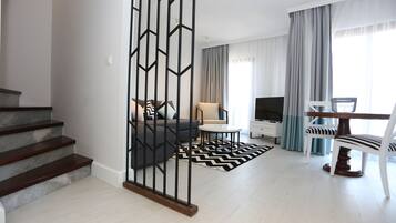 Dúplex, 2 quartos, vista para o jardim | Roupa de alta qualidade, camas de colchão Select Comfort