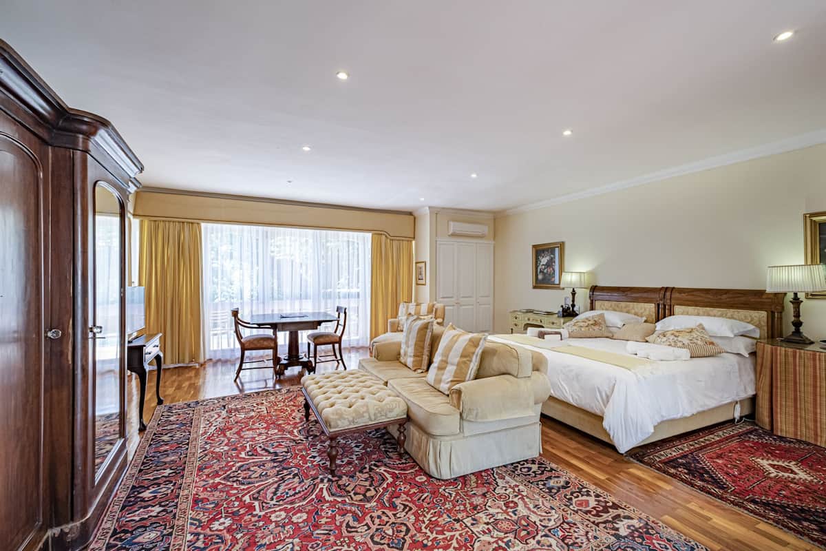 1 quarto, roupas de cama premium, frigobar, cofres nos quartos