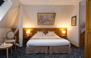 Suíte (Afrique) | Escrivaninha, espaço de trabalho para notebook, cortinas blackout