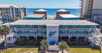 Condo, 2 quartos | Fachada