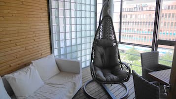 Apartamento de Luxo, 2 quartos, sauna, Vista para a cidade | Terraço/pátio interior