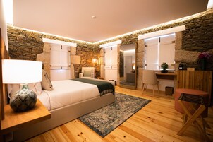 Quarto Superior | Roupa hipoalergénica, com decoração personalizada