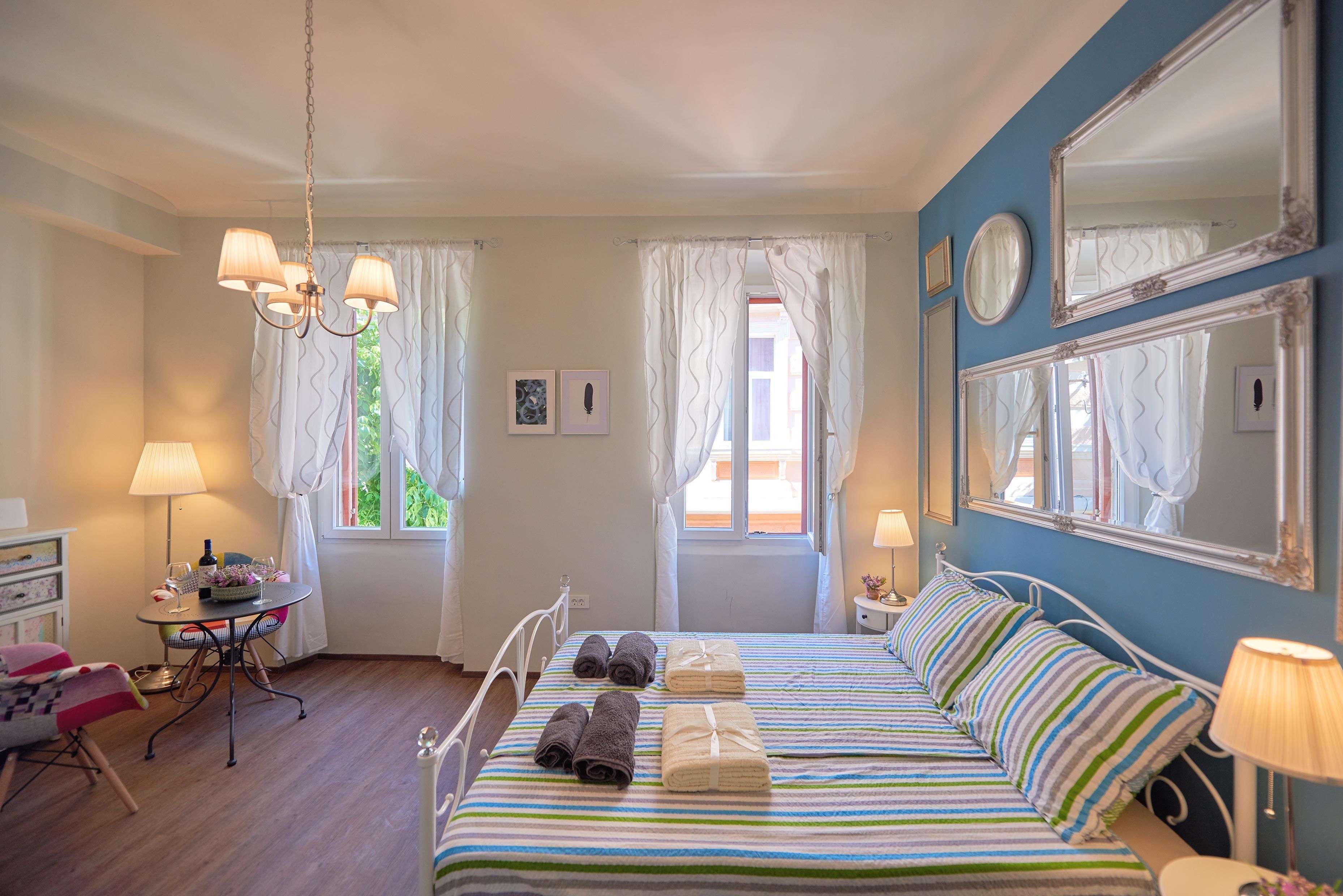 Ferro/tábua de engomar, Wi-fi grátis, roupa de cama fornecida 