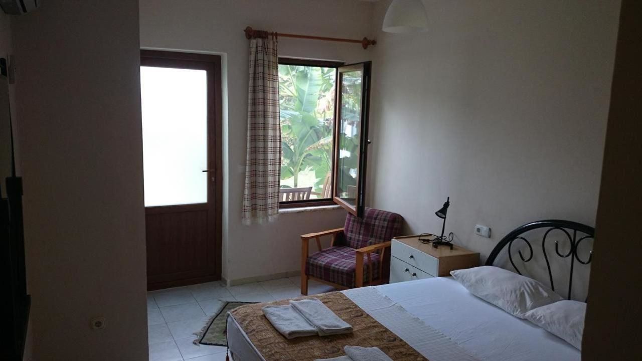 Quarto casal standard | Frigobar, cofres nos quartos, Wi-Fi de cortesia