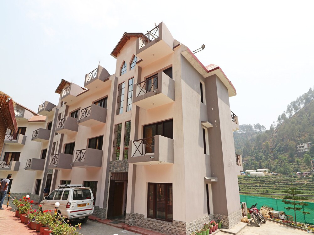 Oyo 13756 Damyanty Residency & Resort - Bhimtal