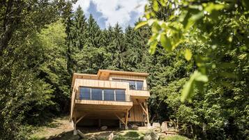 Tratamentos corporais, hidroterapia, massagens de pedras quentes