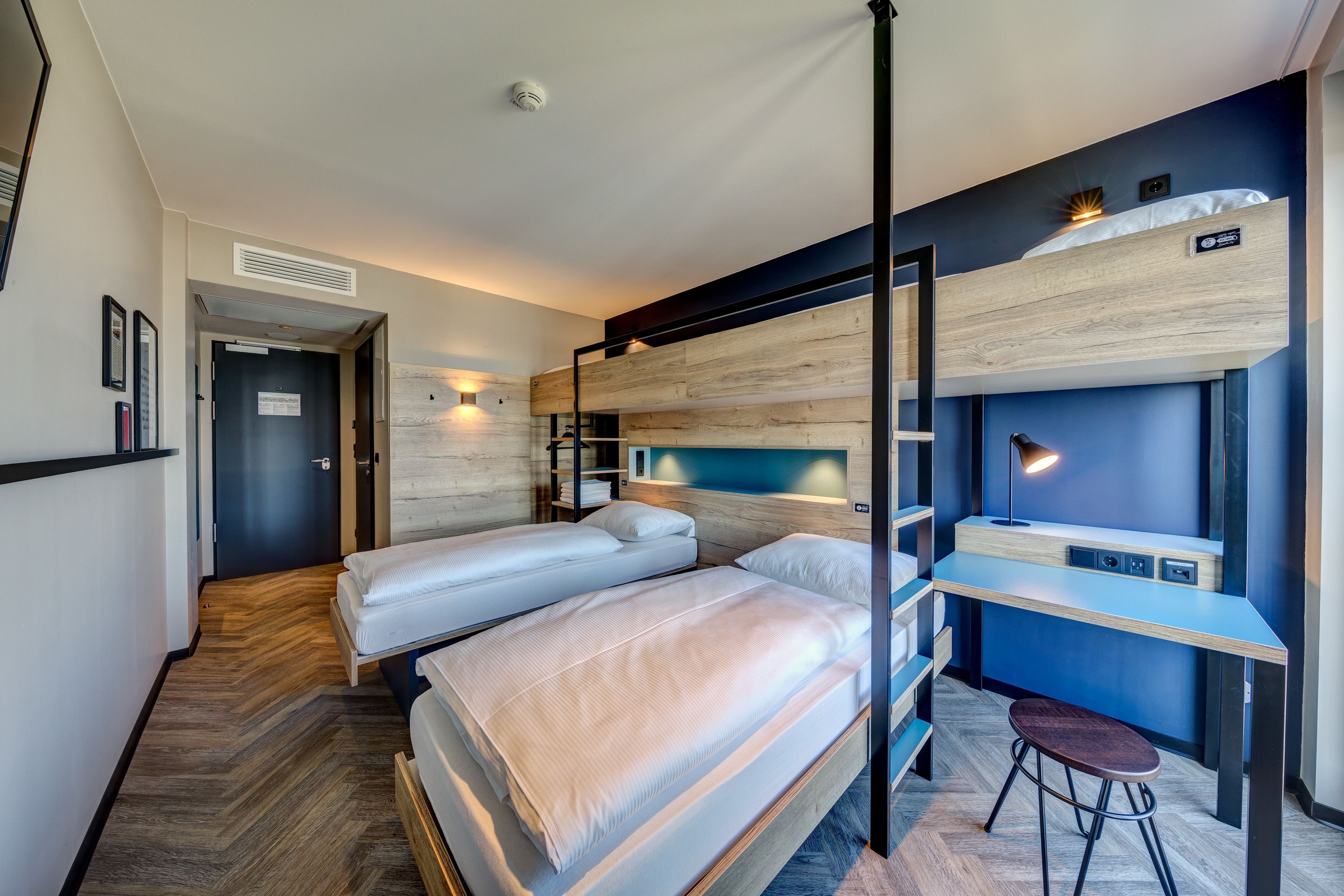 Schulz Hotel Berlin Wall at the East Side Gallery Reviews, Deals ...