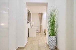 Double room 106 | Secretária, secretária adequada para computadores portáteis