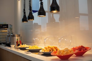 Pequeno-almoço tipo buffet diário incluído