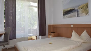 Quarto Individual | Secretária, Wi-fi grátis, roupa de cama fornecida