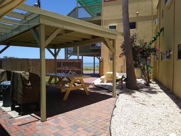 Área para churrascos e piqueniques