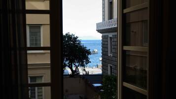 Quarto Duplo ou Twin Superior | Lençóis italianos Frette, roupa de alta qualidade, minibar