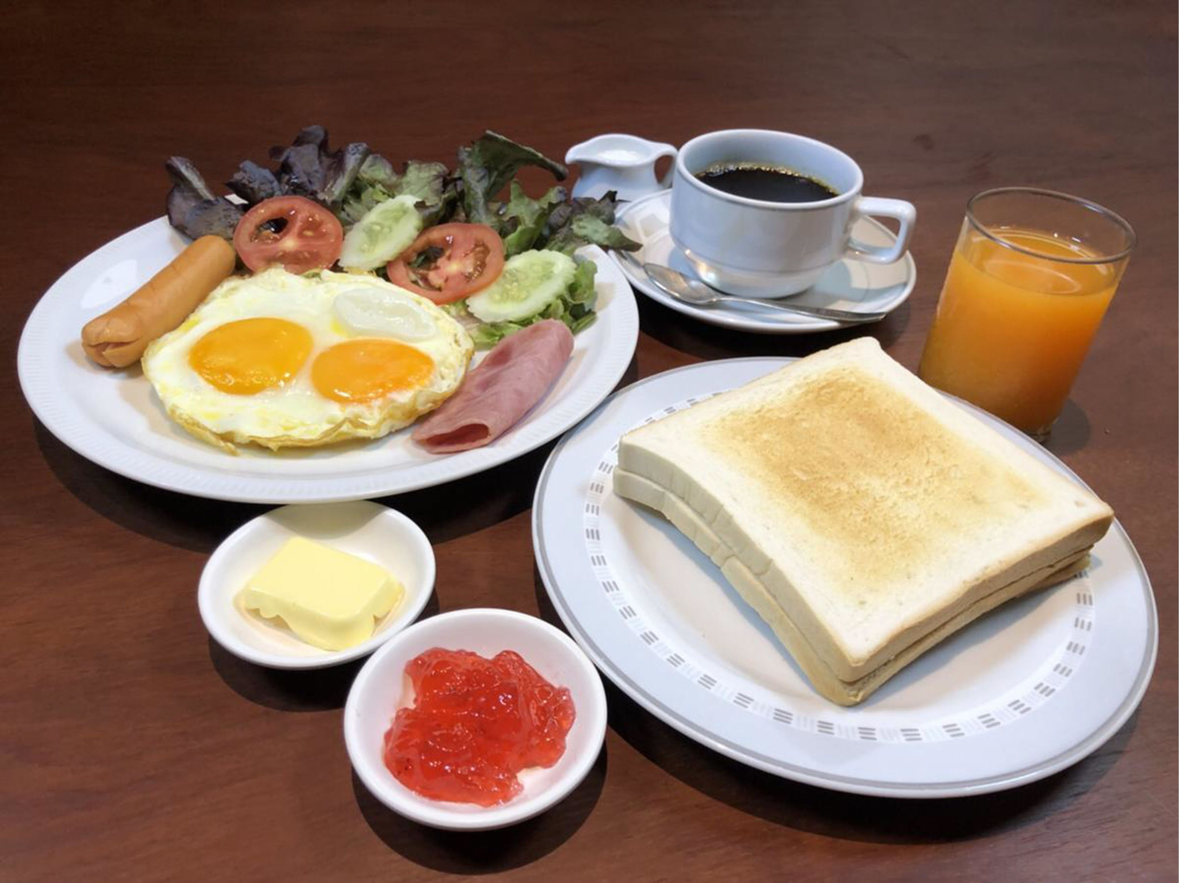 Café da manhã inglês todos os dias (THB 180 por pessoa) 