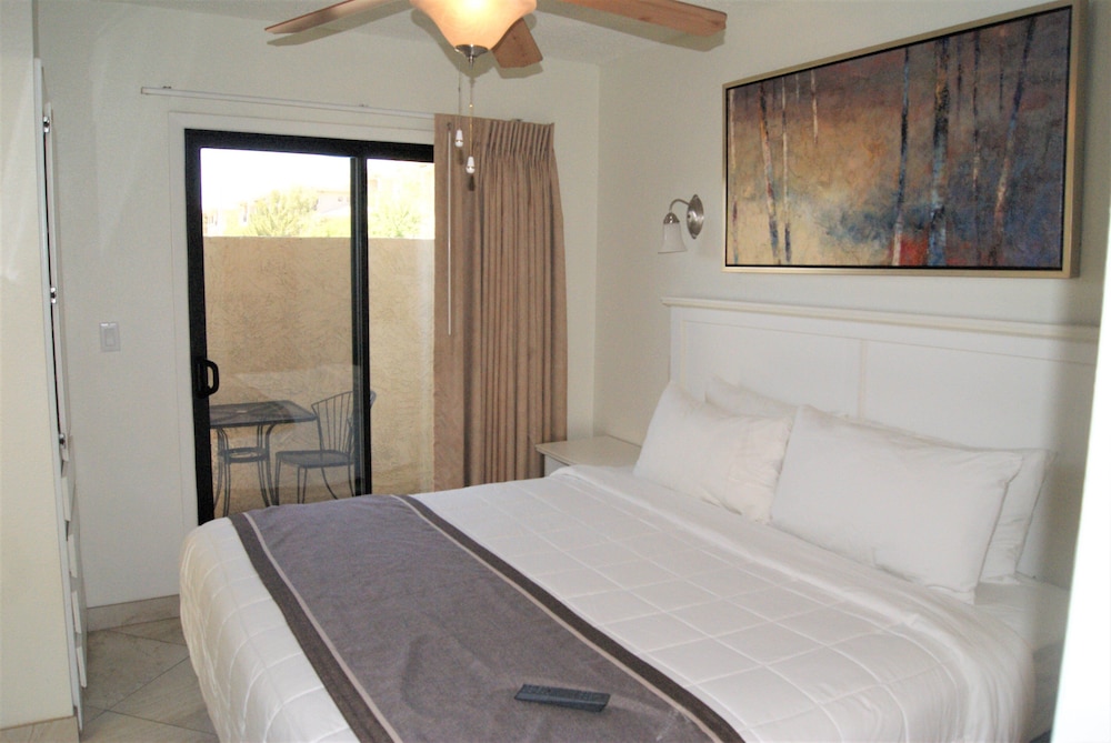 103 1-bedroom Luxury Suite | Pool, Fire Pit & Outdoor Lounge - Sloan Park Mesa
