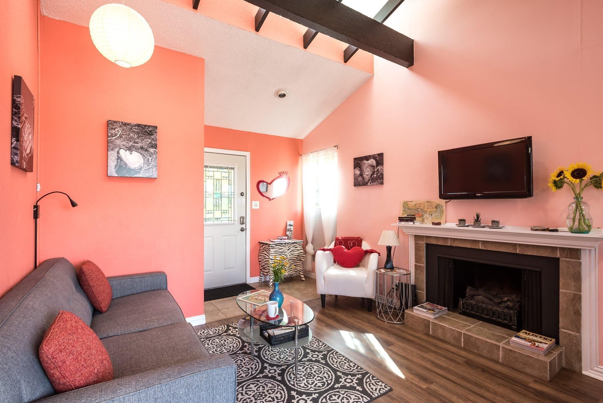 View, 1 King Bed & Sleeper; .33 Mi To Barton Springs/zilker Park, @2 Mi To Dt! - West Lake Hills, TX