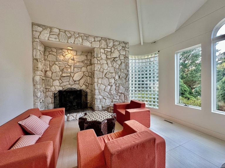 Escapade Familiale D'automne. Sanctuaire Des Hamptons, à Quelques Minutes De La Ville, Synagogue, Plage - Long Island