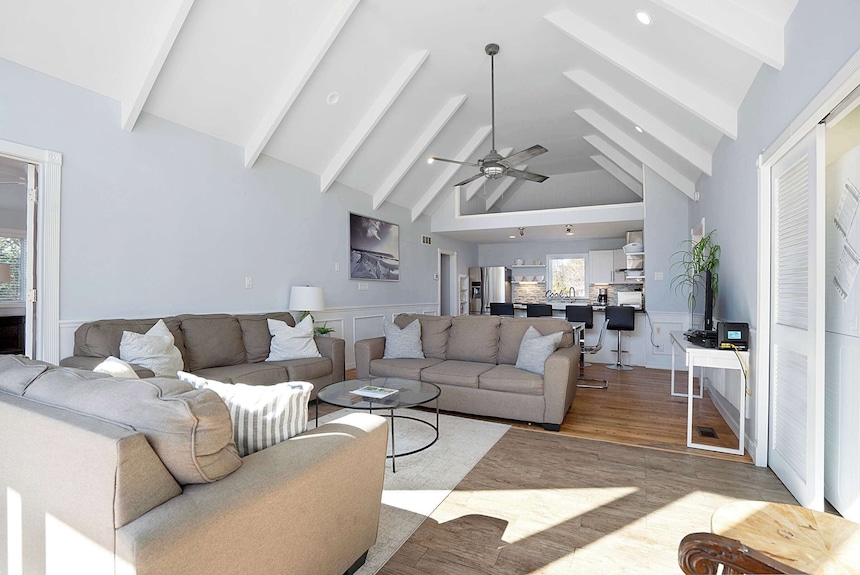 Amplia Casa De Southampton Con Piscina Y Jacuzzi Y Espacio Para Toda La Familia - Long Island, NY