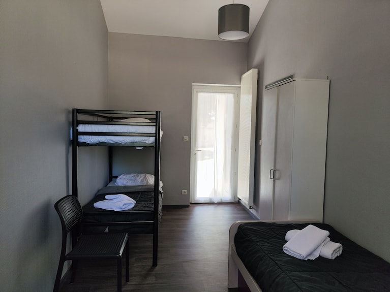 Espalion, Agréable Logement 5 Personnes, Piscine Chauffée, Idéal En Famille - Estaing