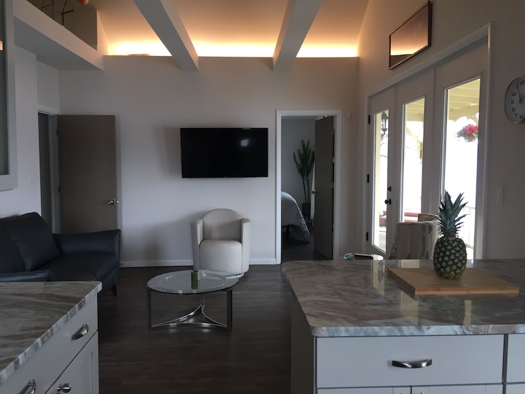 Brand New | Incredible Views | Boat Slip | Two Balconies - Finger Lakes