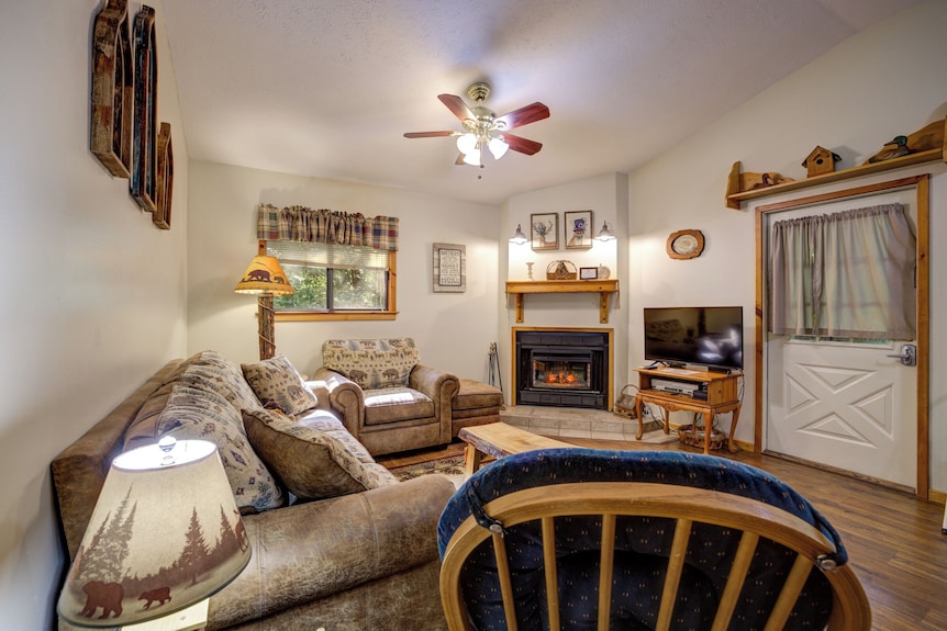 Creekside Haven - Cozy Pet Friendly Getaway - Smithgall Woods State Park, Helen