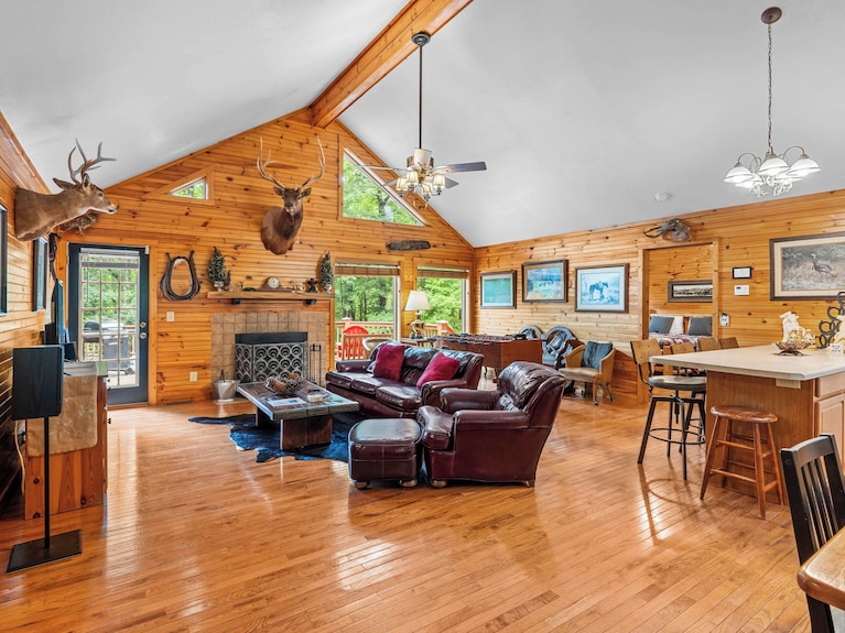 Antlers On Buckhorn - Good Times On The Mountain Top! - Georgia, GA